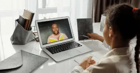 Como dar aulas online: um guia do zero com 3 passos simples | Blog do ...